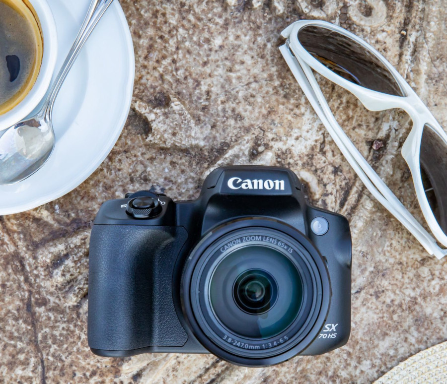 Canon PowerShot SX70 HS Review: We Put this Superzoom Compact Camera to ...